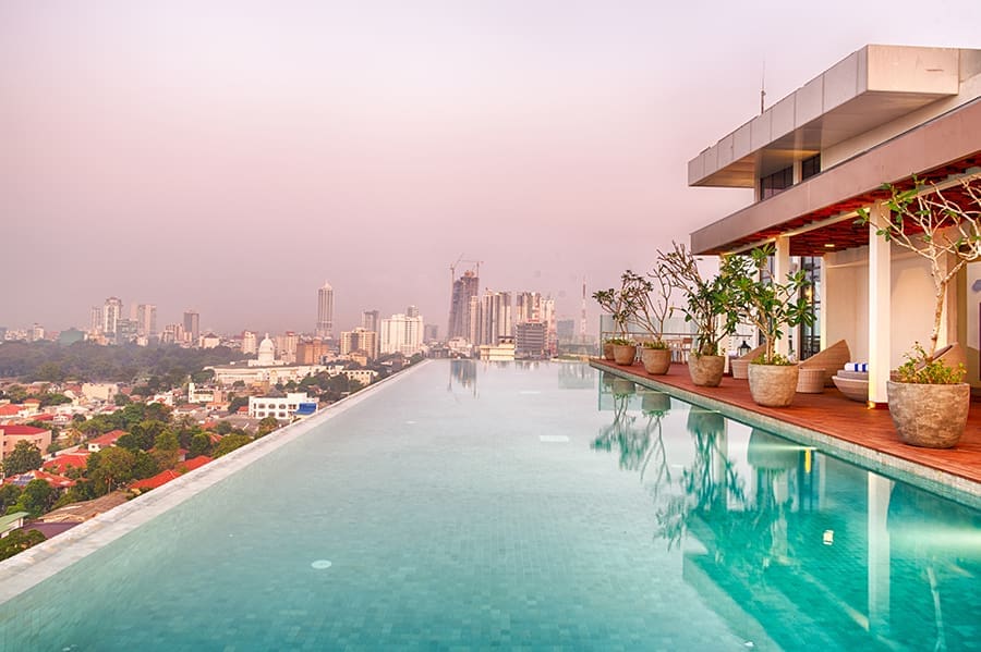 Jetwing Colombo Seven Rooftop Pool - Travel Monitor